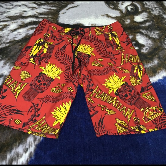 Quiksilver | Shorts | Mens Quicksilver Shorts Size 3 Board Trunks ...